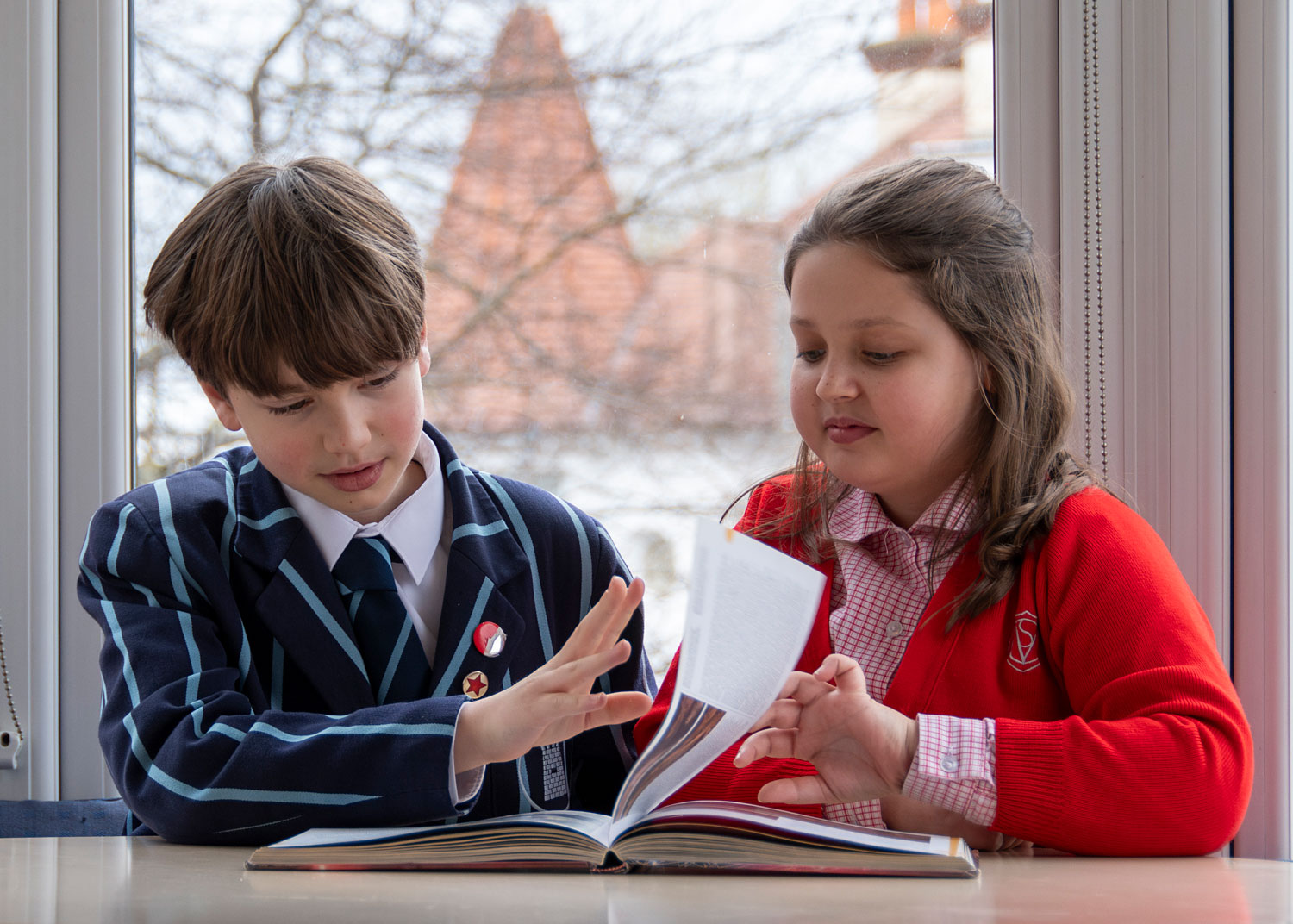 boy-girl-reading | The Cutting Edge